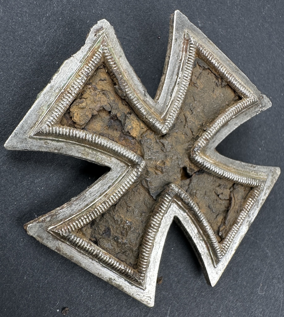 WW2 German Nazi IRON CROSS 1st class medal award battlefield found relic