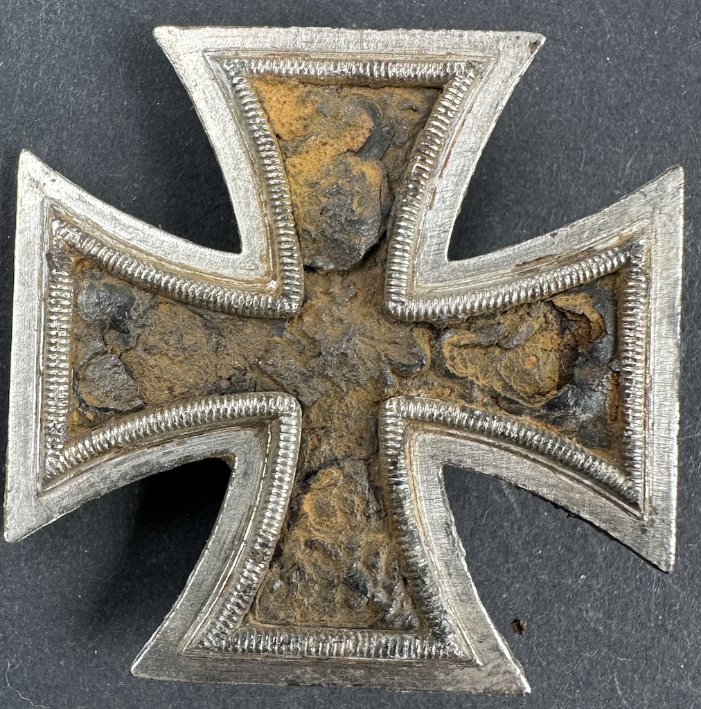 WW2 German Nazi IRON CROSS 1st class medal award battlefield found relic
