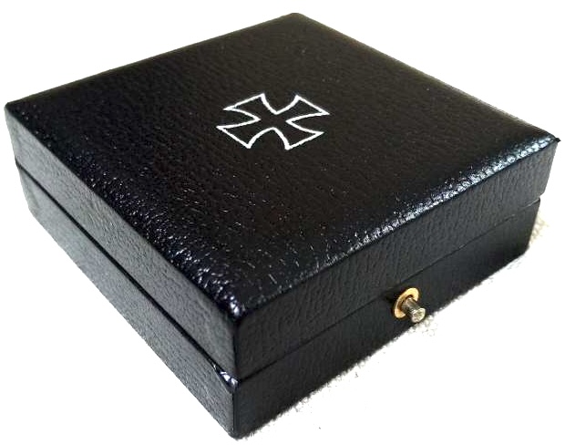 WW2 german Nazi Iron cross 1st class medal award case