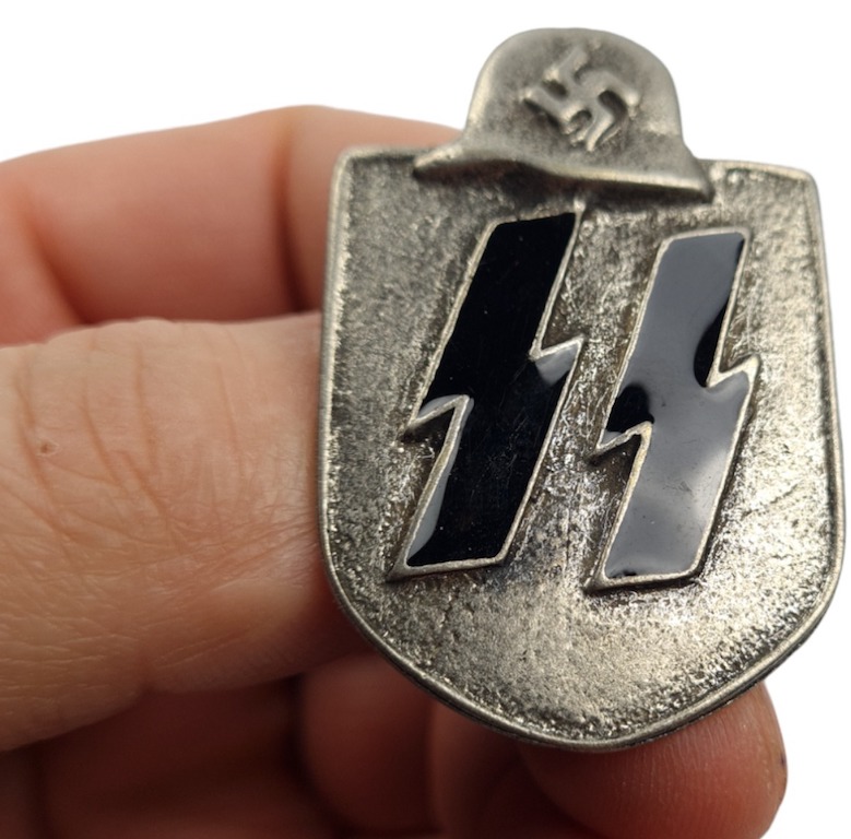 WW2 German Nazi Waffen SS helmet pin