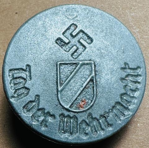 Insignia & pins