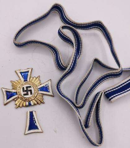 WW2 German NAZI Mother Cross Medal in gold BROKEN