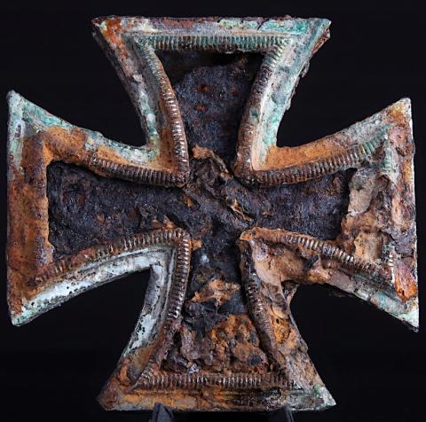 WW2 German Nazi Waffen SS - Heer Iron Cross first class medal relic ...