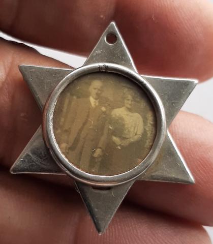 WW2 GERMAN NAZI UNIQUE STAR OF DAVID PENDANT SHOWING JEWISH FAMILY ...