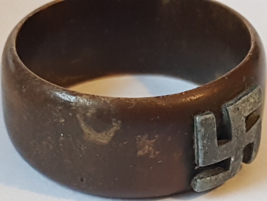 WW2 GERMAN NAZI UNIQUE WAR PERIOD RING WITH A NICE SWASTIKA SOLDIER'S ...