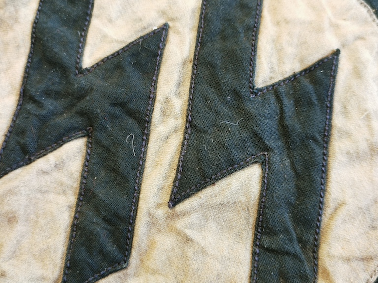 WW2 GERMAN NAZI WAFFEN SS SET OF 2 PARADE CAR PENNANT FLAGS SS RUNES ...