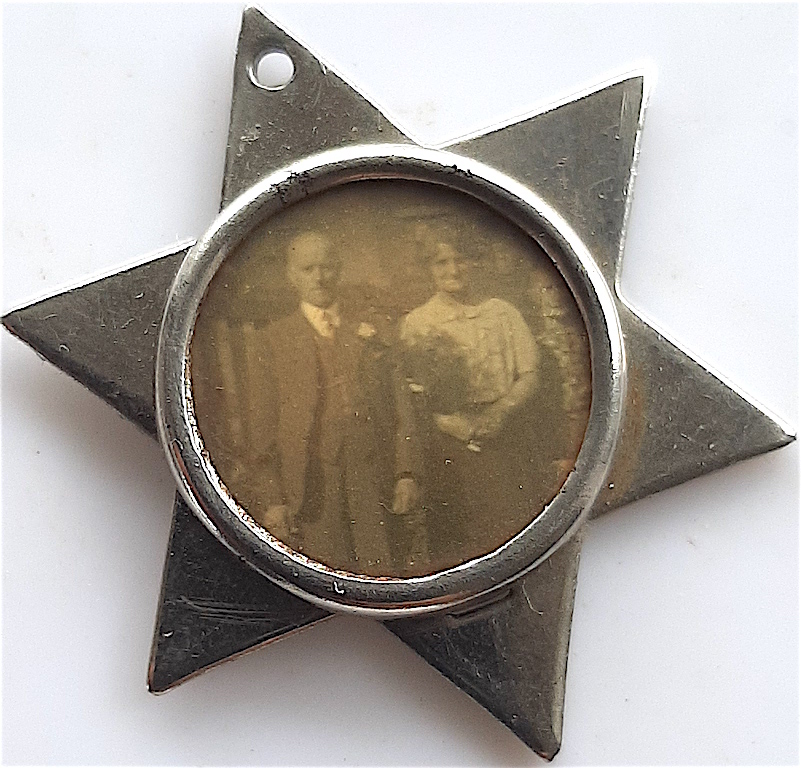 WW2 GERMAN NAZI UNIQUE STAR OF DAVID PENDANT SHOWING JEWISH FAMILY ...