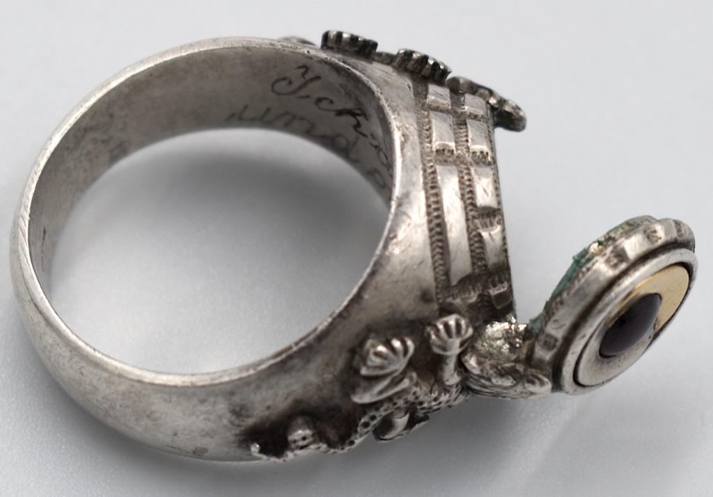 WW2 GERMAN NAZI EXTREMELY RARE GENERAL'S HIMMLER SUICIDE POISON SILVER RING